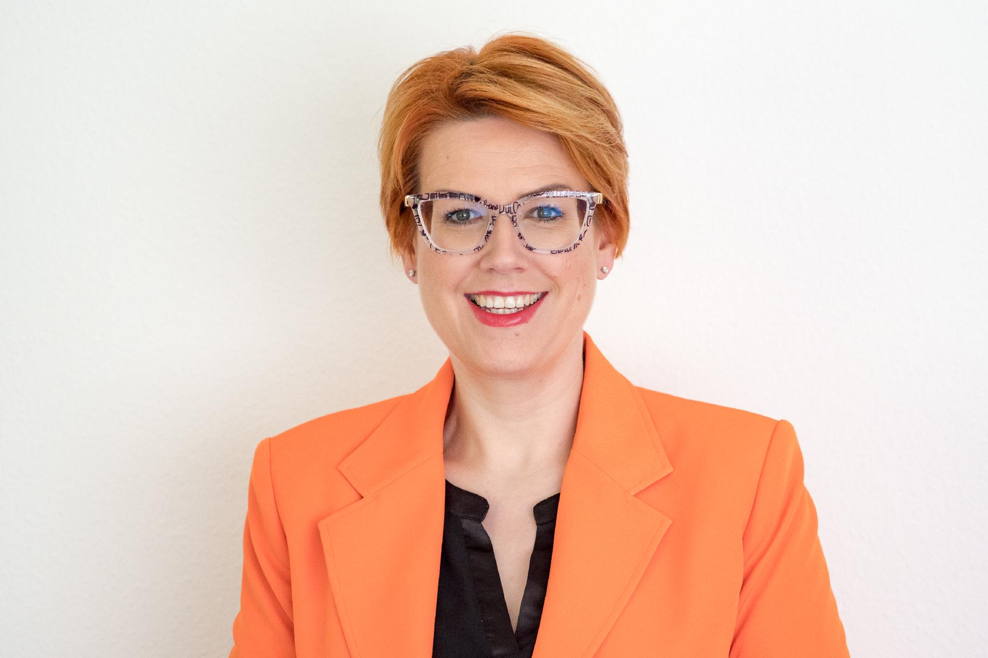 SVP Schweiz - Wahlen23 – Désirée Stutz SVP Schweiz - Wahlen23 – Désirée Stutz